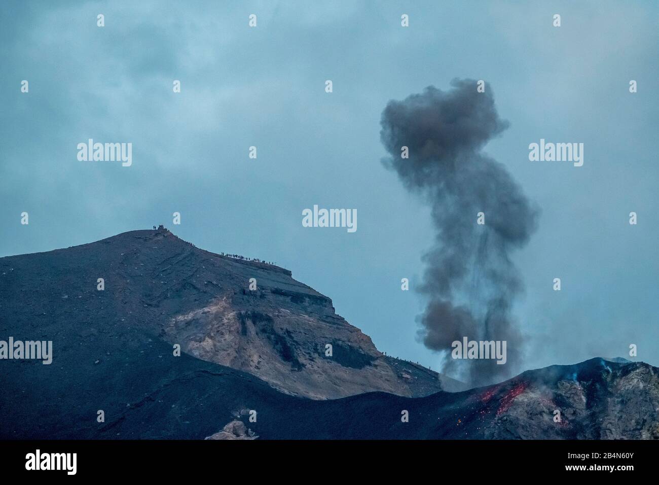 Hike to the summit, volcanic eruption, Stromboli volcano with diving ...