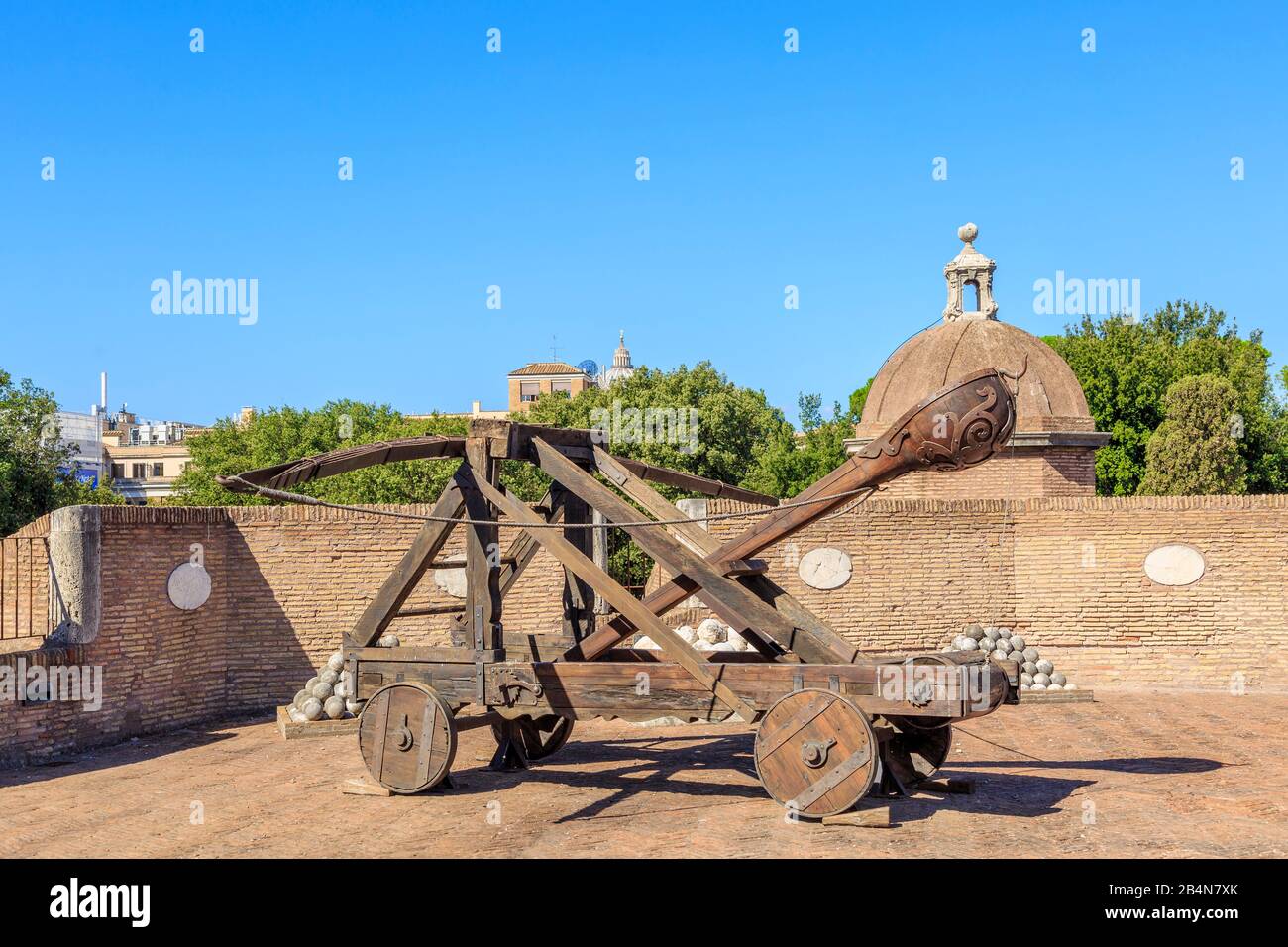 Vintage Catapult High Resolution Stock Photography and Images - Alamy