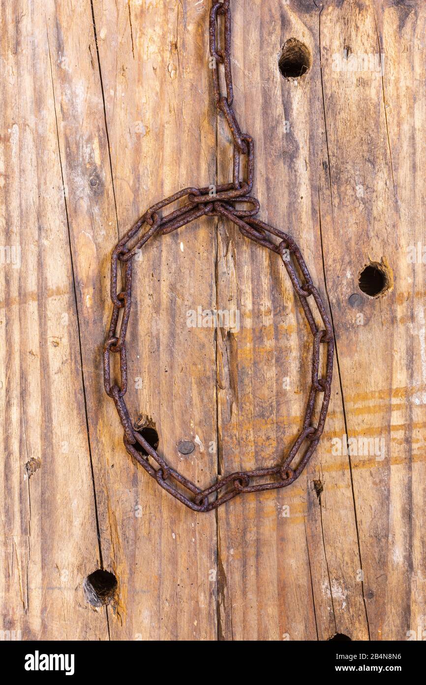 Drooping chain hi-res stock photography and images - Alamy