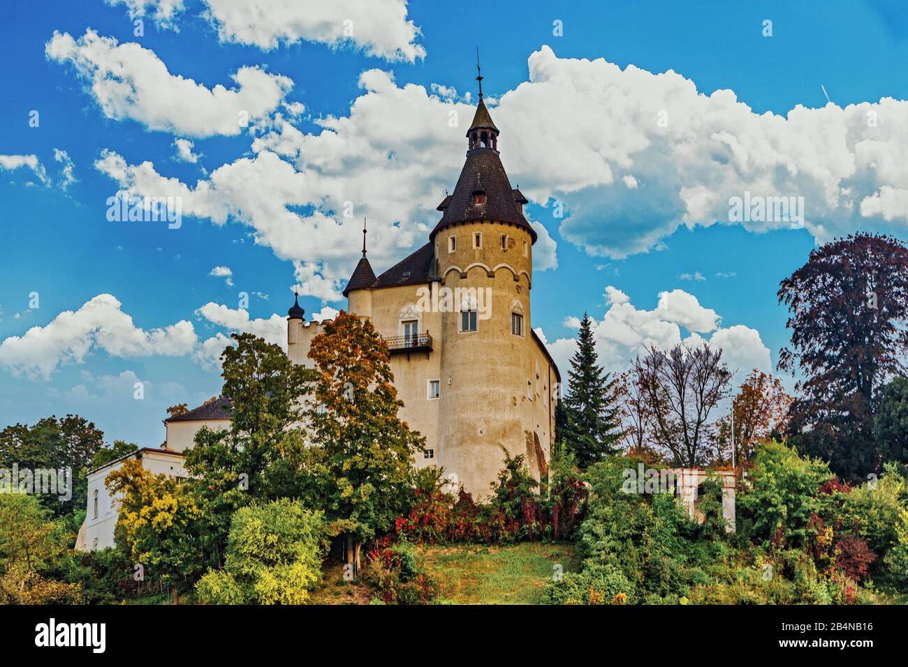 Ottensheim castle hi-res stock photography and images - Alamy