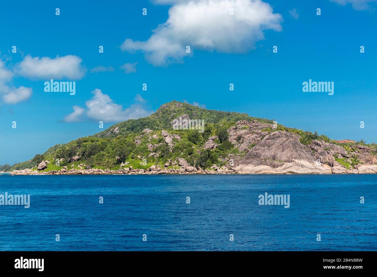 Granite rocks on Round Island, Praslin, Seychelles, Indian Ocean ...