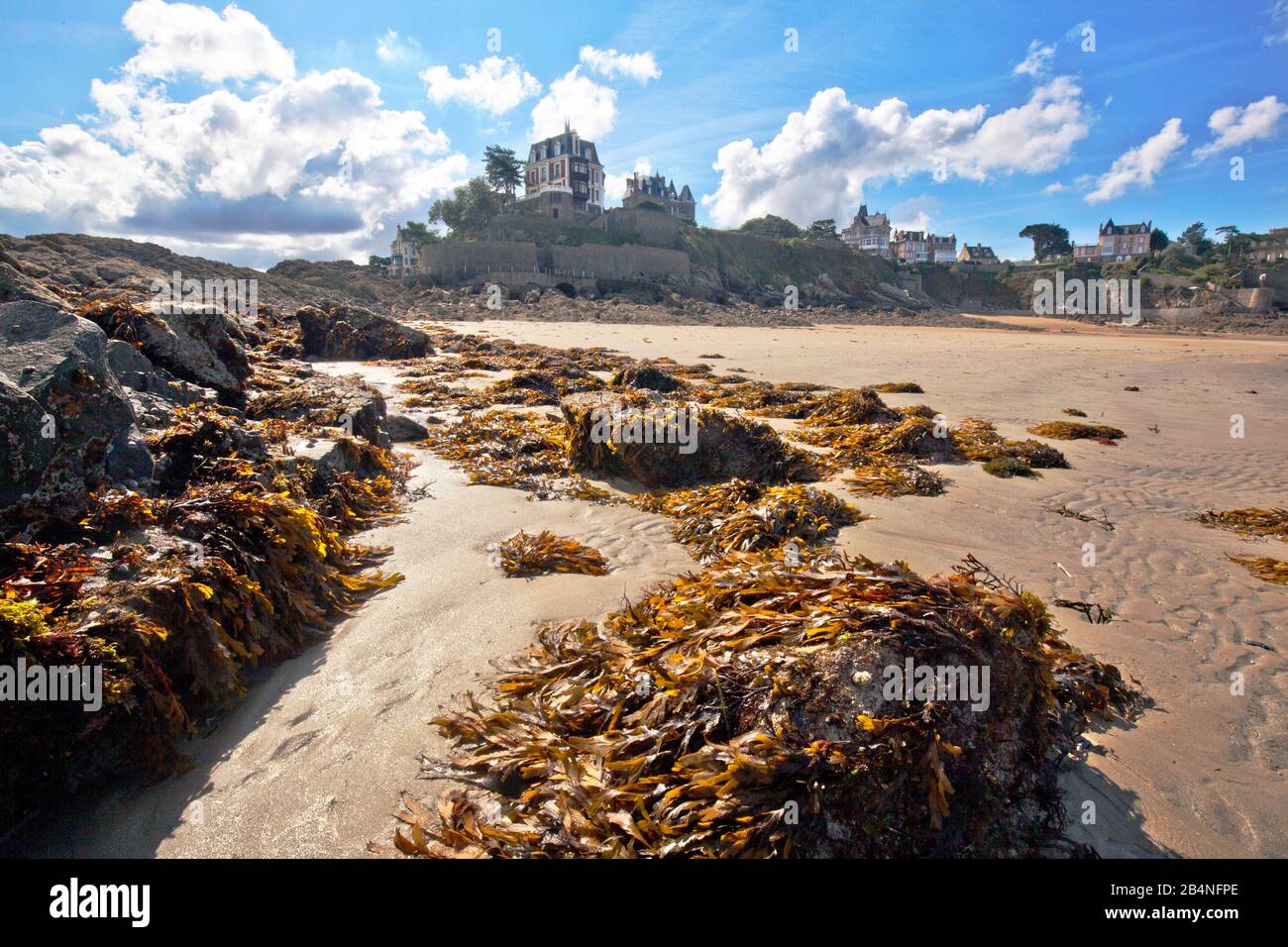 Beach villa in dinard hi-res stock photography and images - Alamy