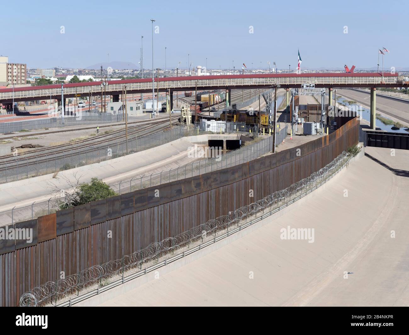 Mexico border hi-res stock photography and images - Alamy
