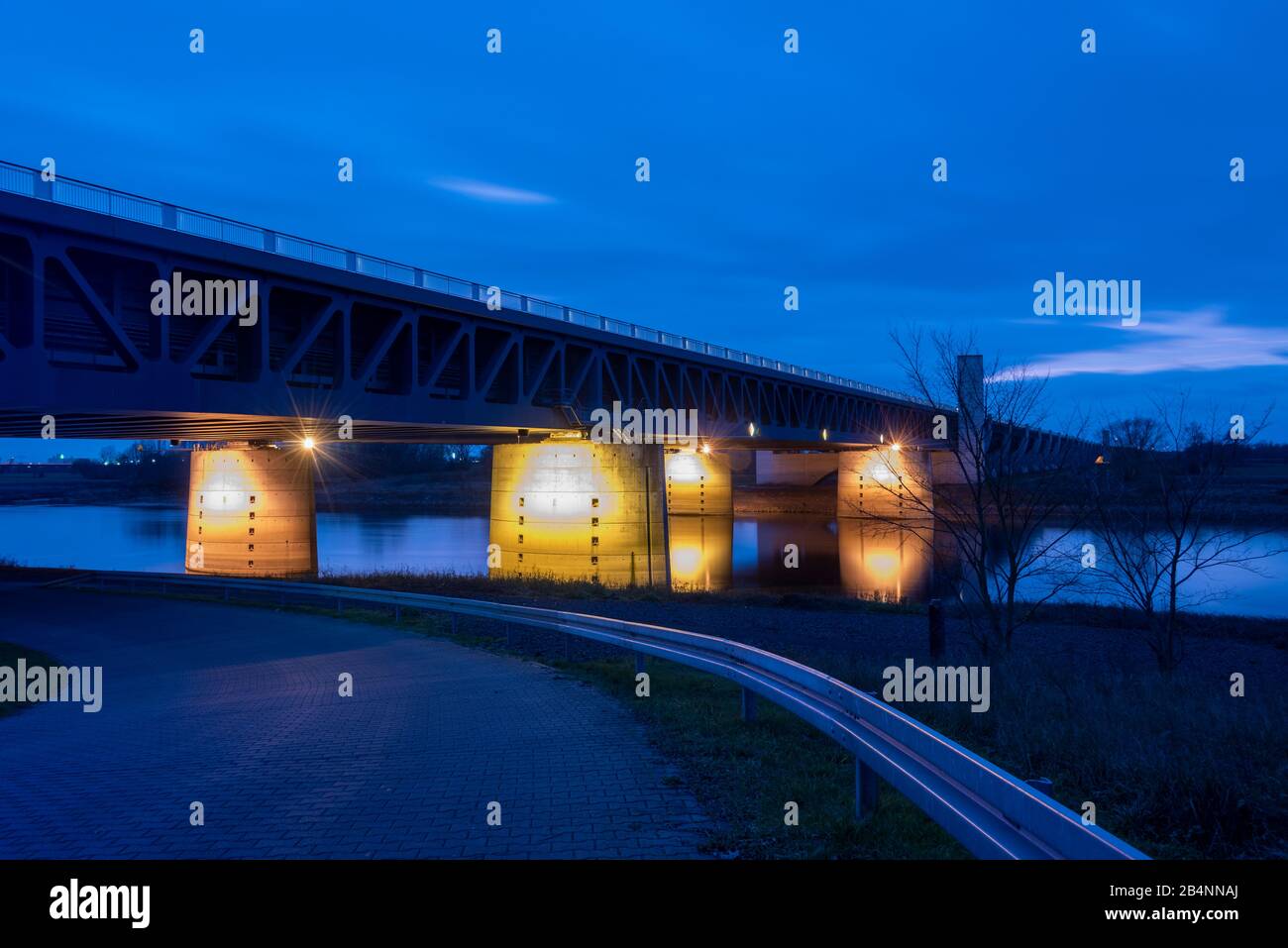 Trough bridge structure hi-res stock photography and images - Alamy