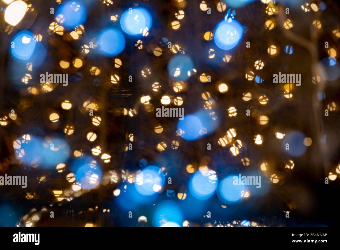 Multiple reflections people hi-res stock photography and images - Alamy