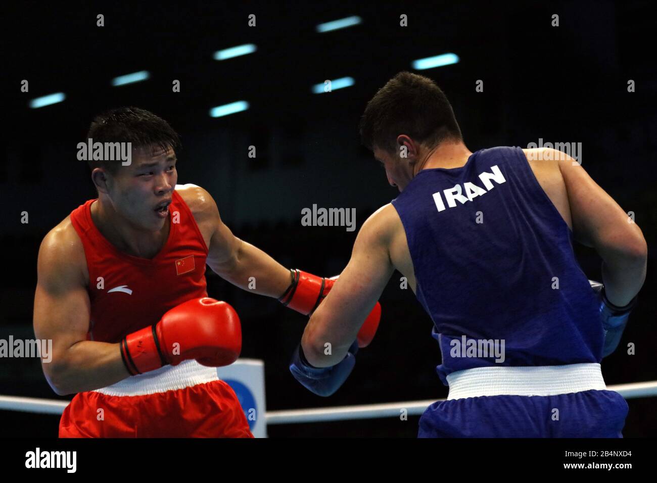 Olympic heavyweight boxing hi-res stock photography and images - Alamy