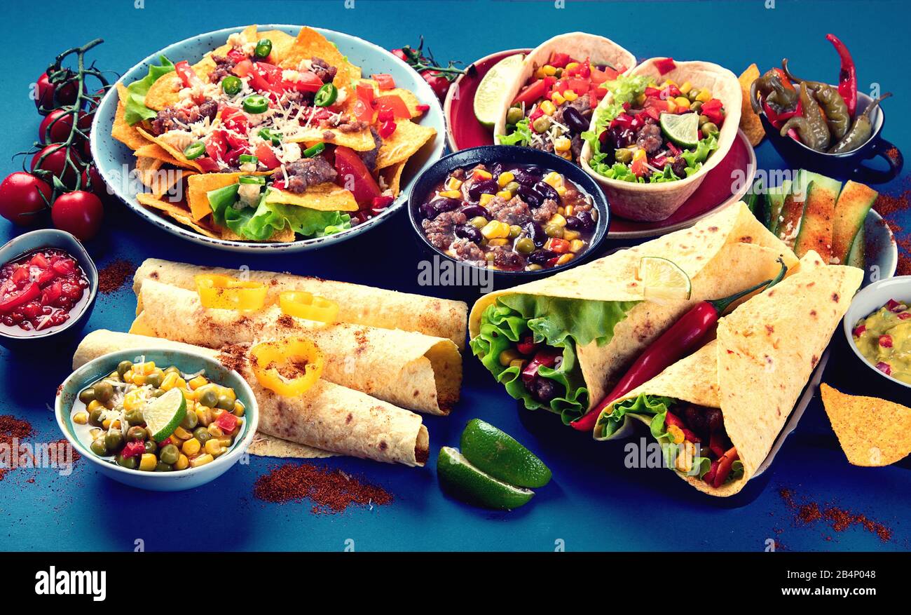 Fast food ethnic mexican hi-res stock photography and images - Alamy