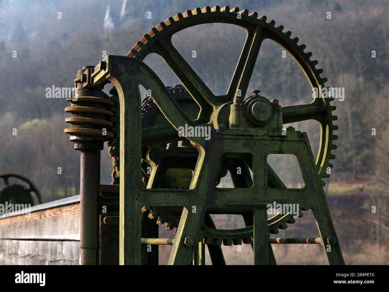 Old iron gears hi-res stock photography and images - Alamy