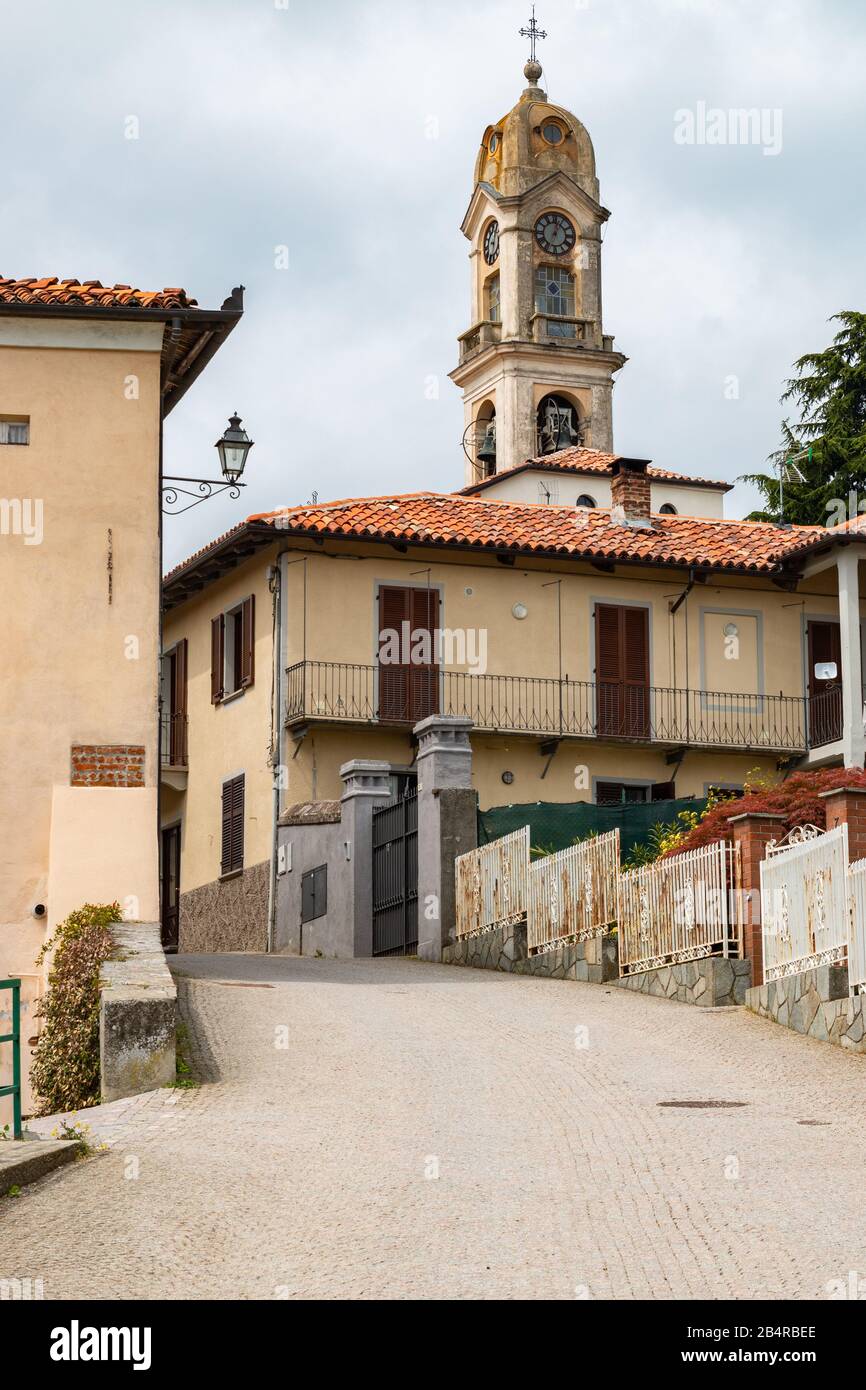 Albugnano asti panorama hi-res stock photography and images - Alamy