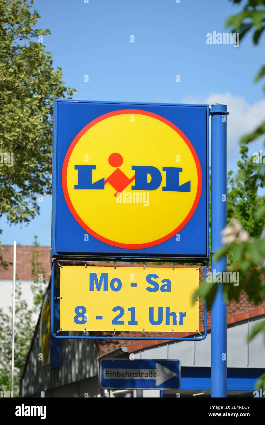 Lidl markt hi-res stock photography and images - Alamy