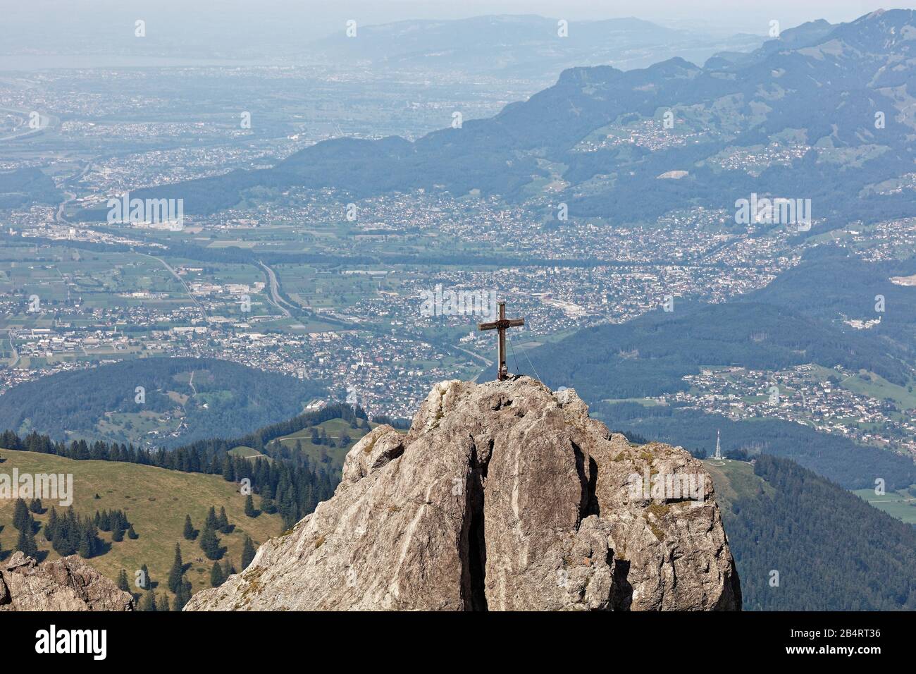 Summit photo of Drei Schwestern (The Three Sisters) with panoramatic ...