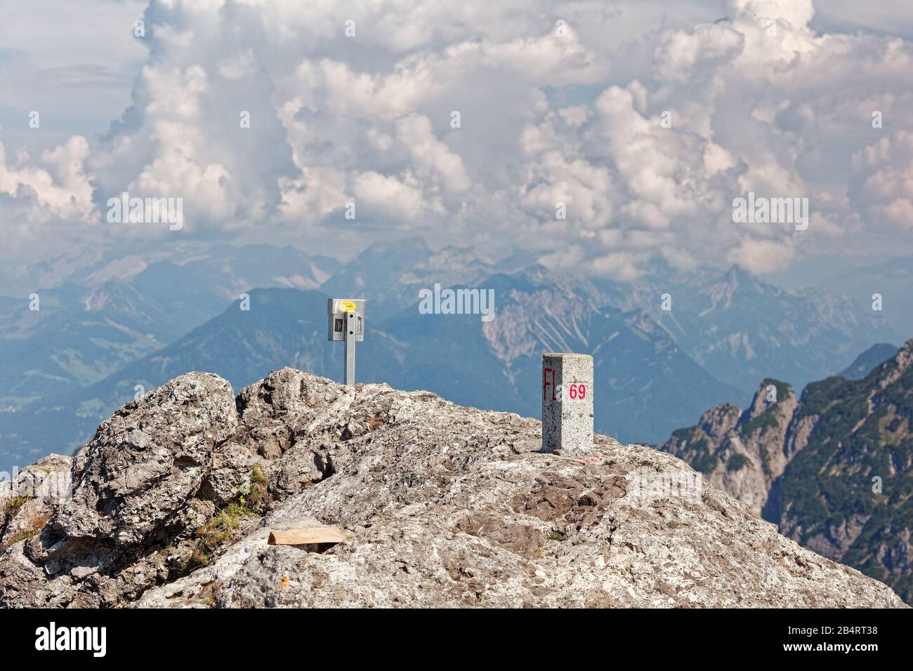 Summit photo of Drei Schwestern (The Three Sisters) with border pylon ...