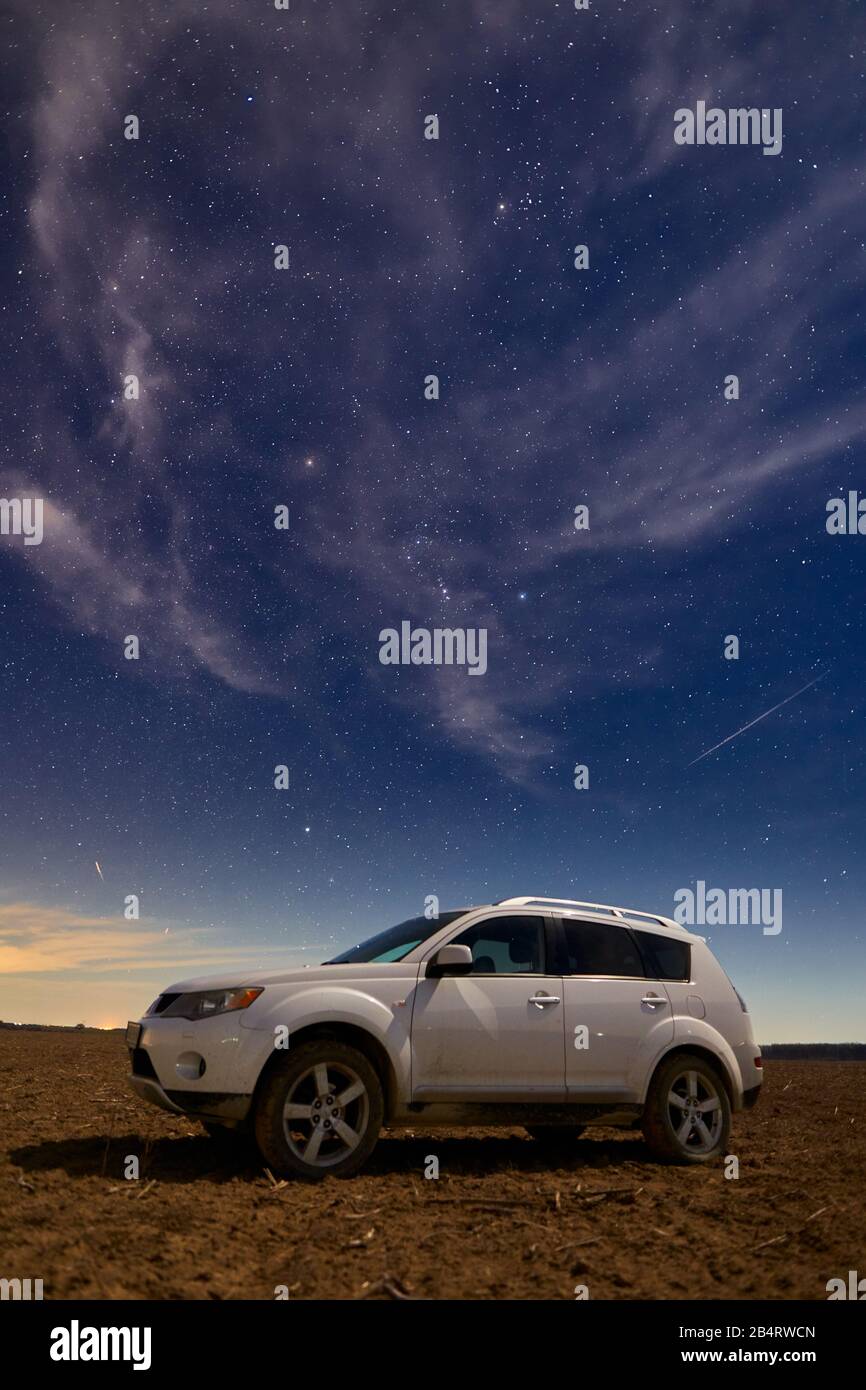 4x4 car at night under the stars Stock Photo - Alamy