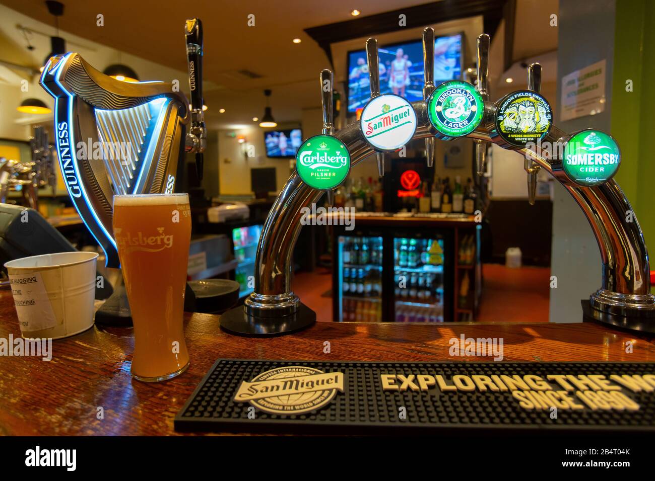 Beer in a pub at London Stock Photo - Alamy