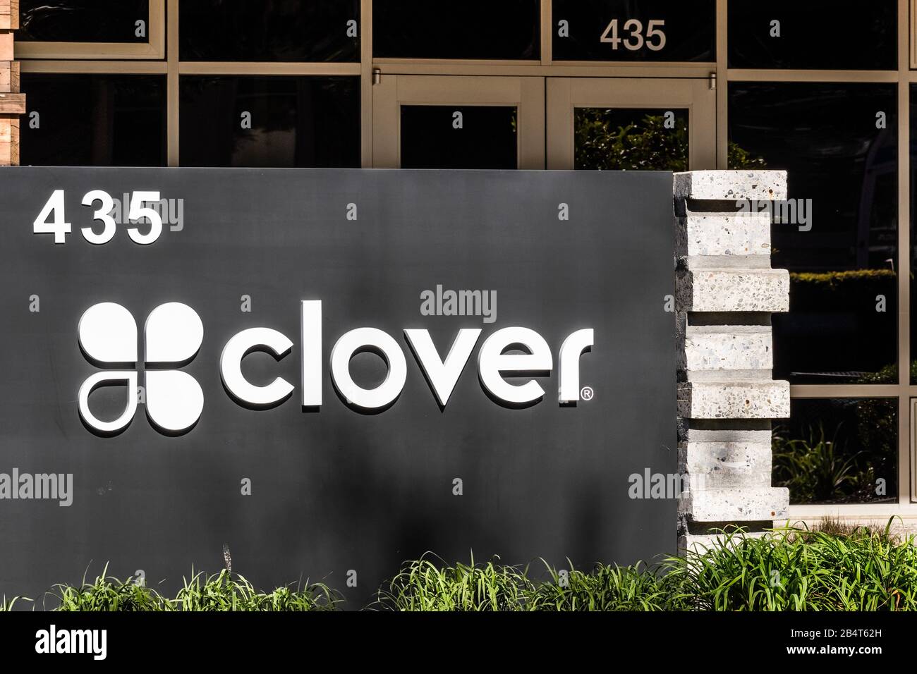 Fiserv first data hi-res stock photography and images - Alamy