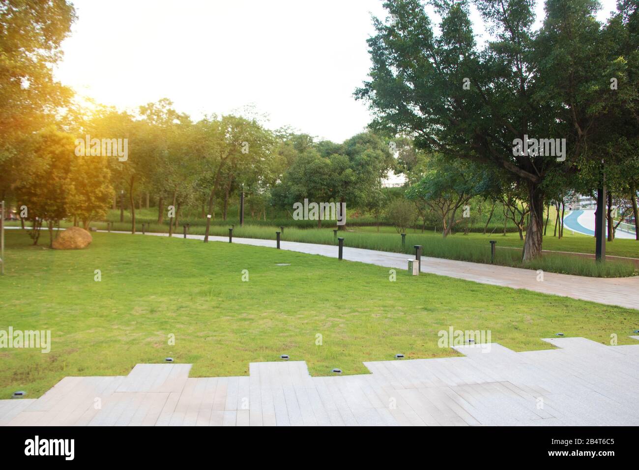 Empty green field landscape hi-res stock photography and images - Alamy