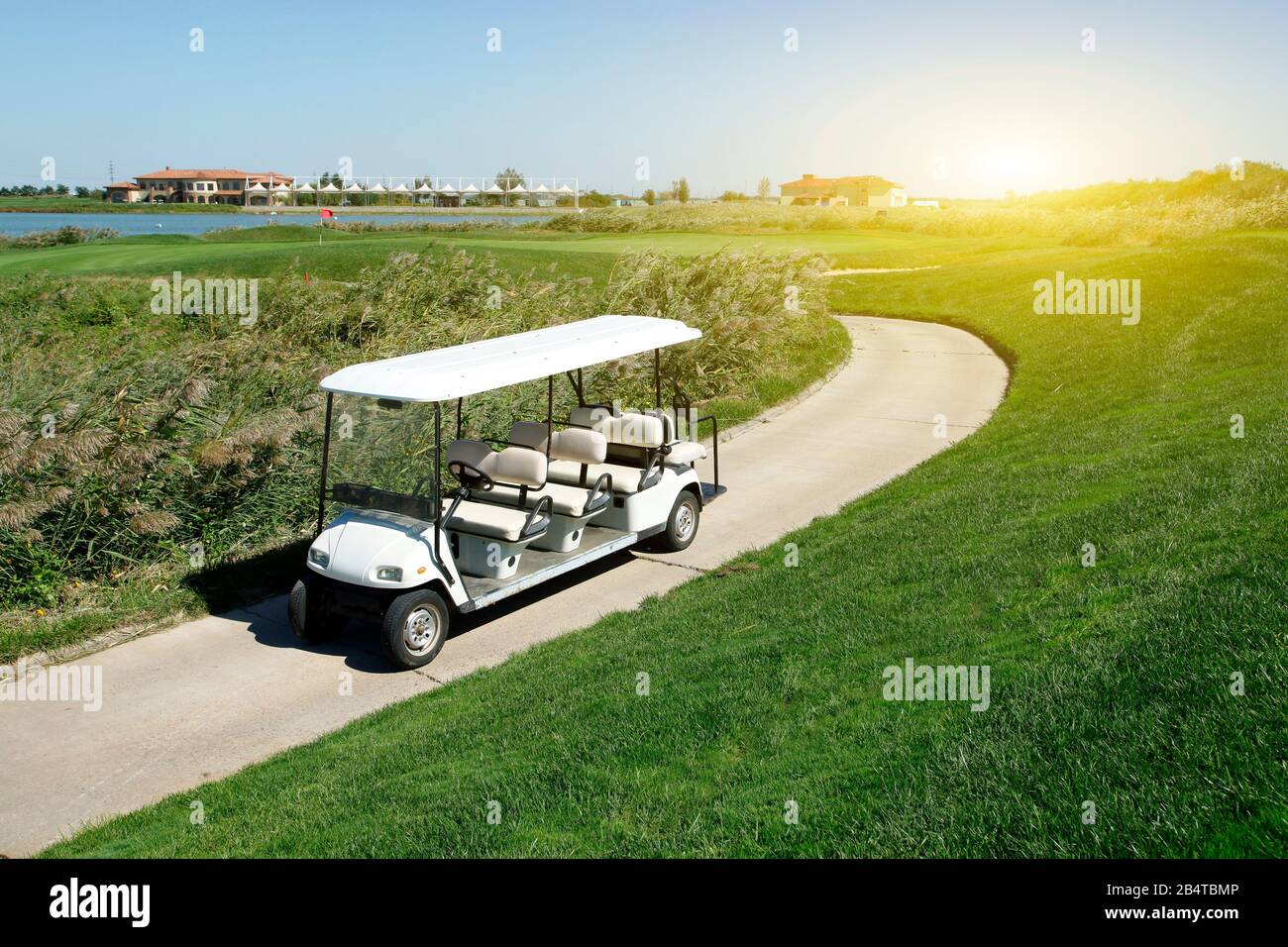 White Golf Carts High Resolution Stock Photography and Images - Alamy