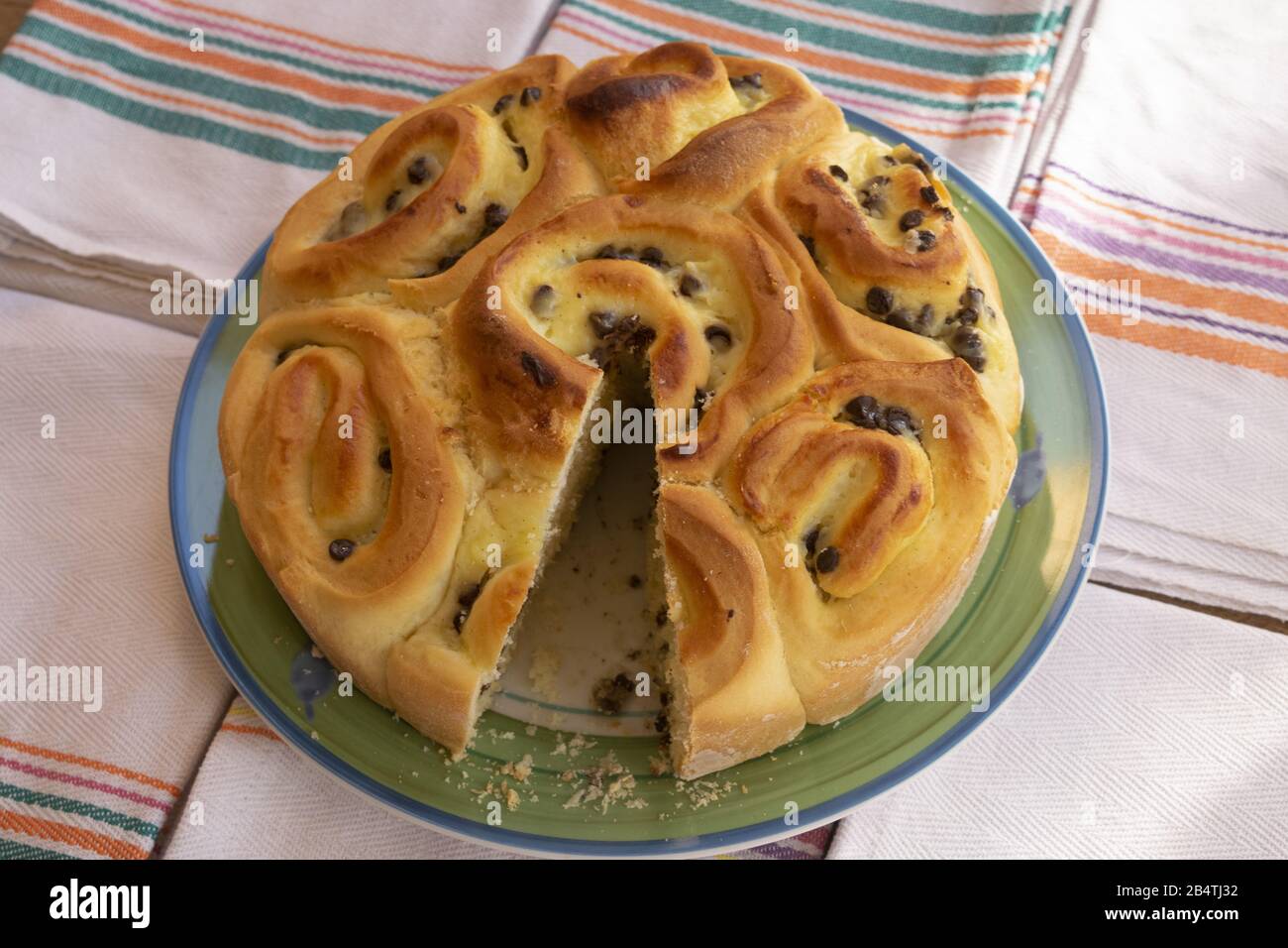 homemade sponge cake with chocolate chips Stock Photo - Alamy