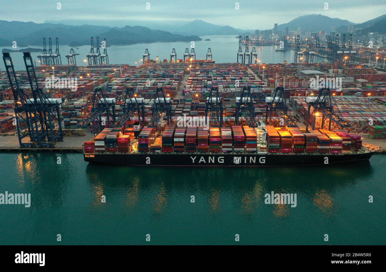 Yantian hi-res stock photography and images - Alamy