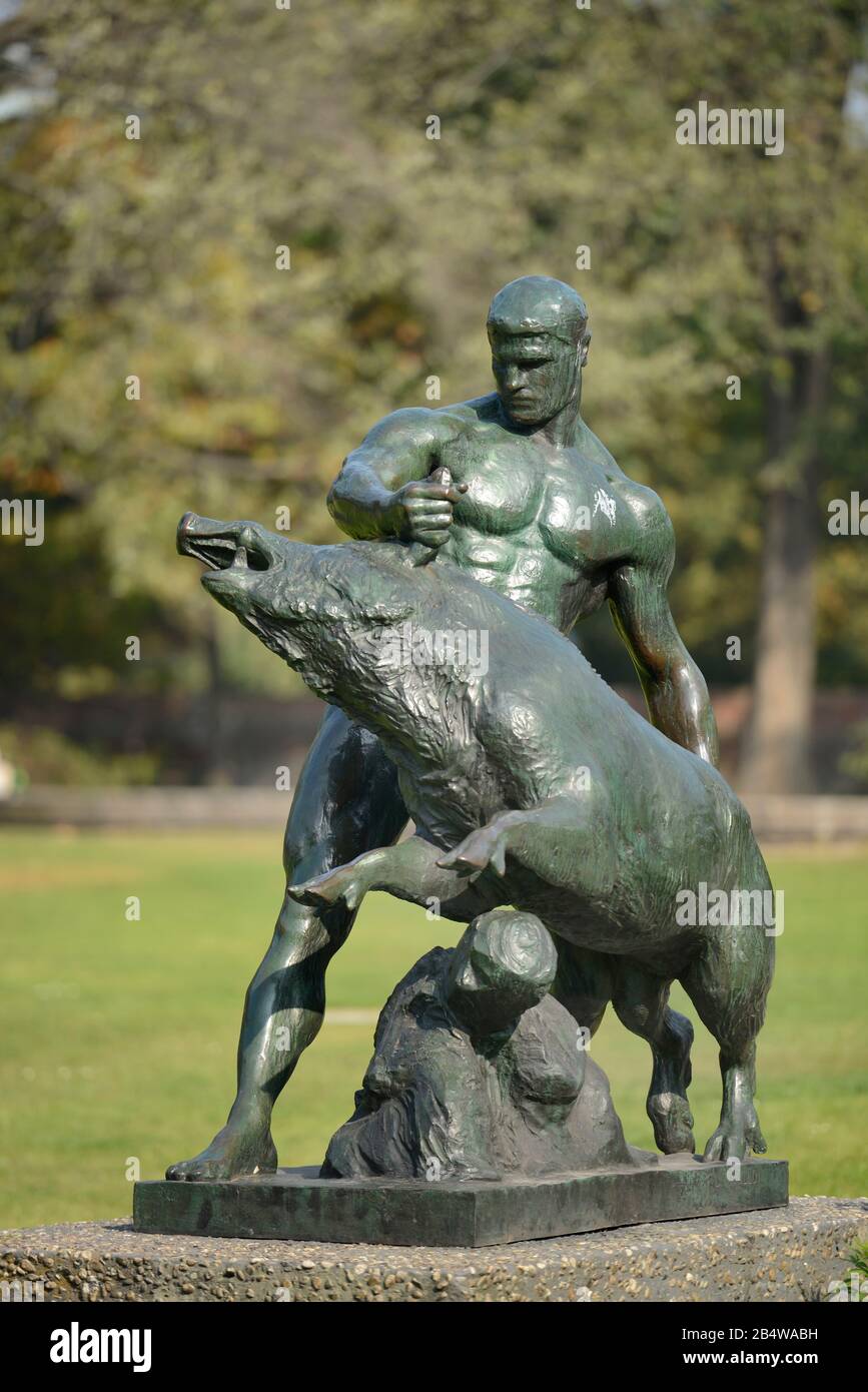 Bronze eber hi-res stock photography and images - Alamy