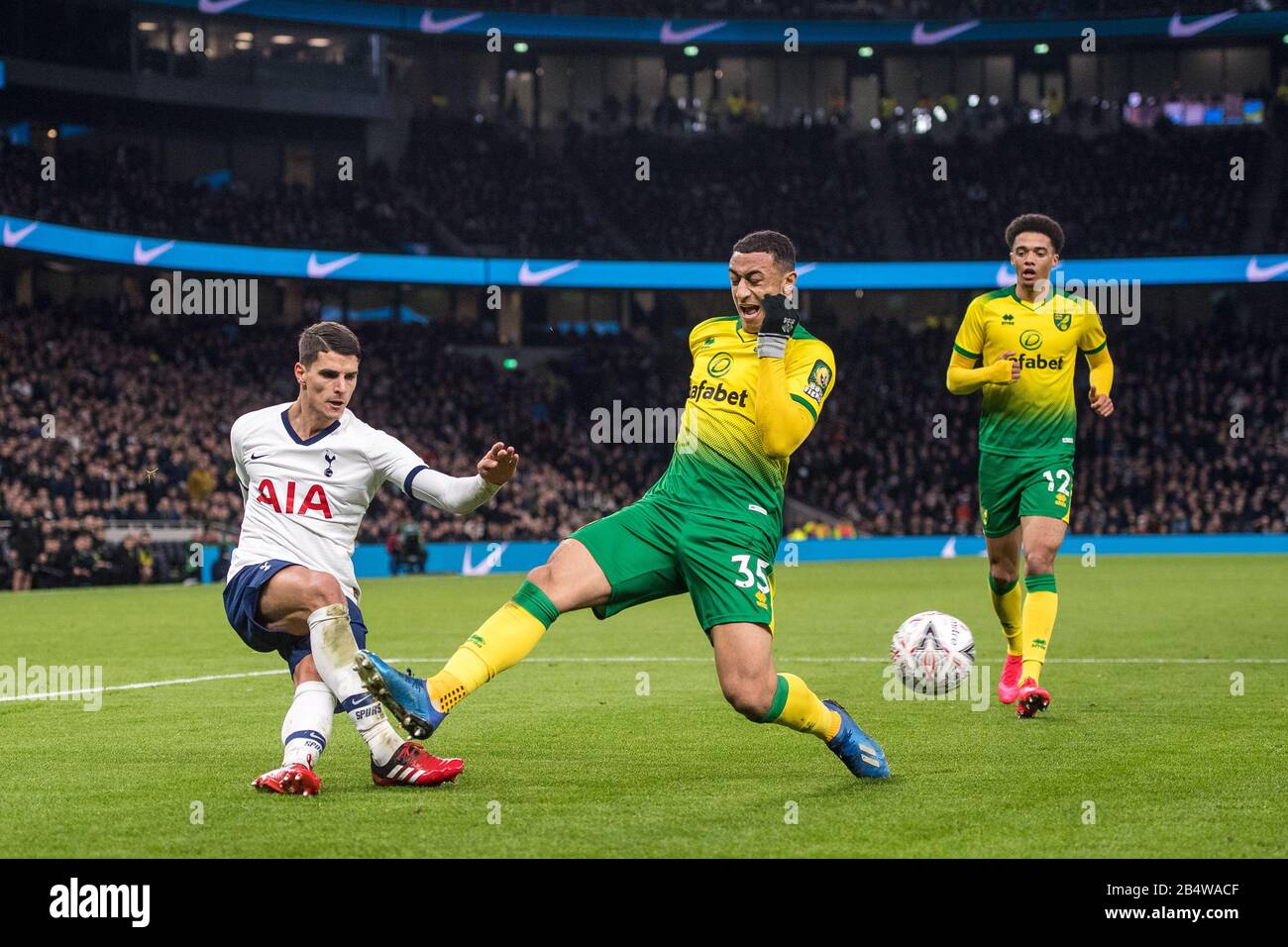 Erik lamela rabona hi-res stock photography and images - Alamy