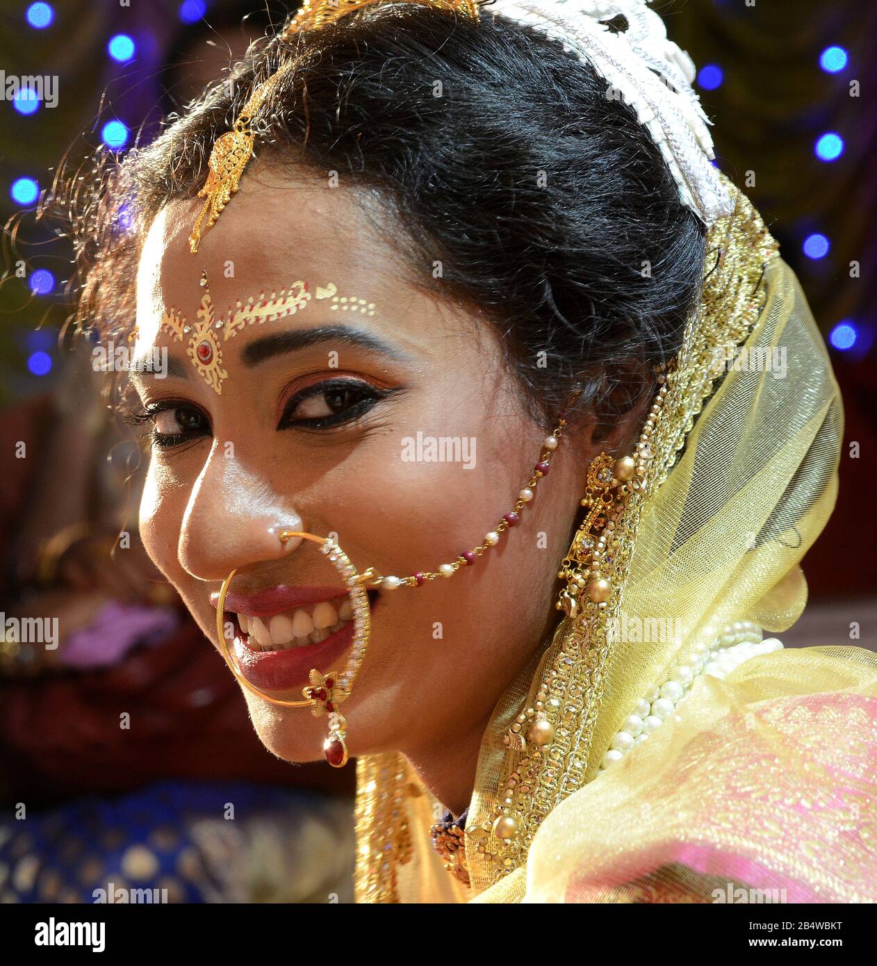 Bengali wedding hi-res stock photography and images - Alamy