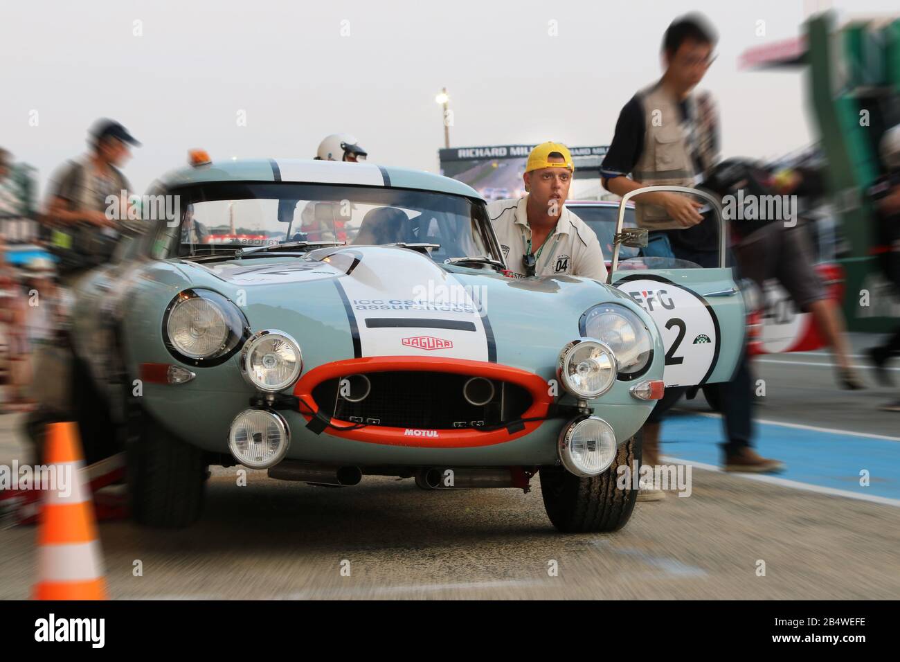 Pits stop during the 2018 LE MANS Classic race Stock Photo - Alamy