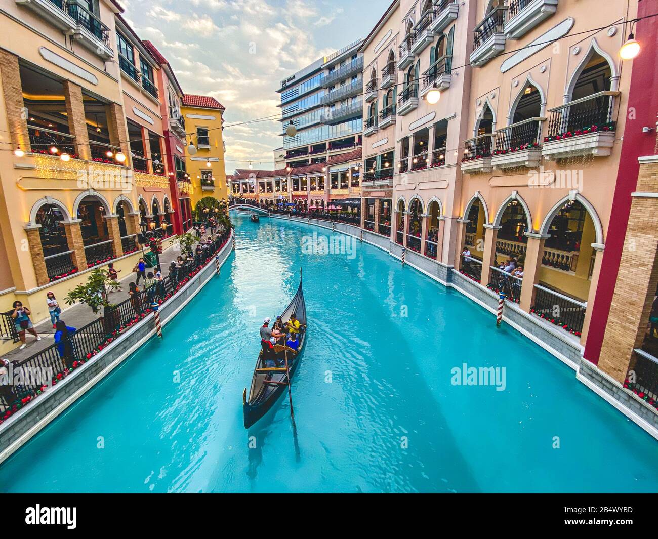 Manila philippines bridge hi-res stock photography and images - Alamy