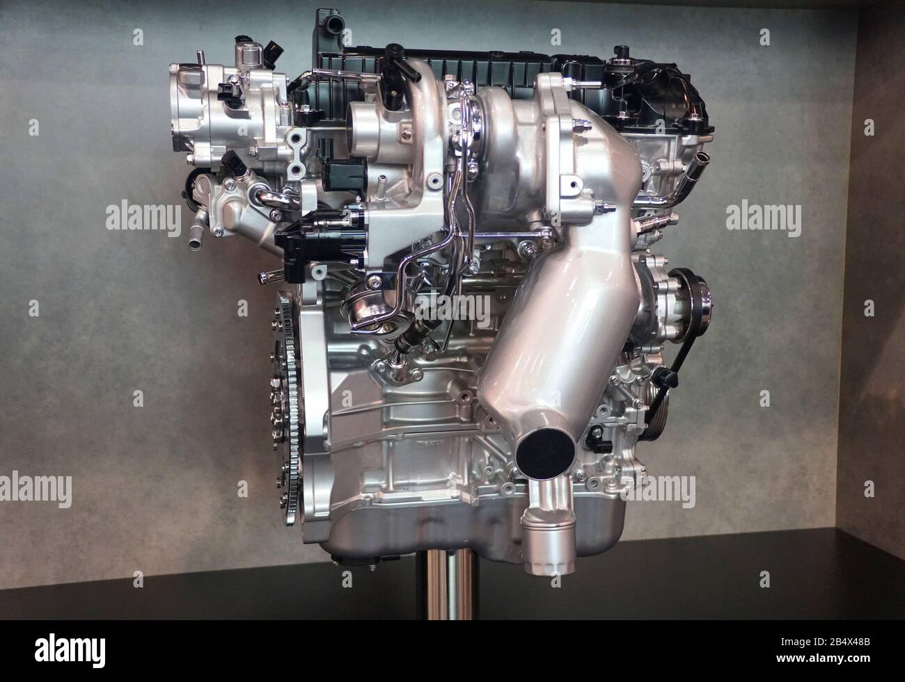 Clean automobile hi-res stock photography and images - Alamy