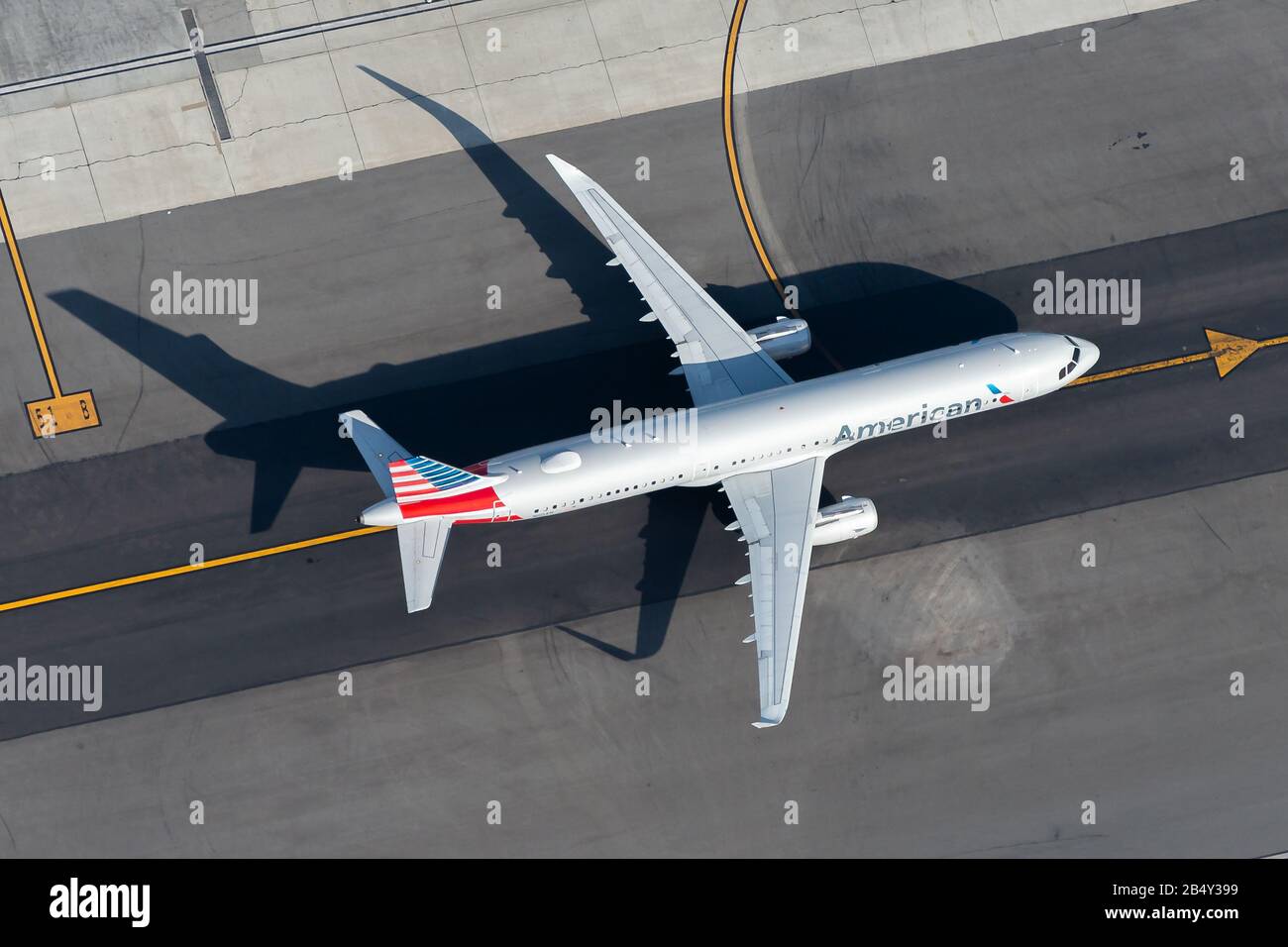 Narrow body aircraft hi-res stock photography and images - Alamy