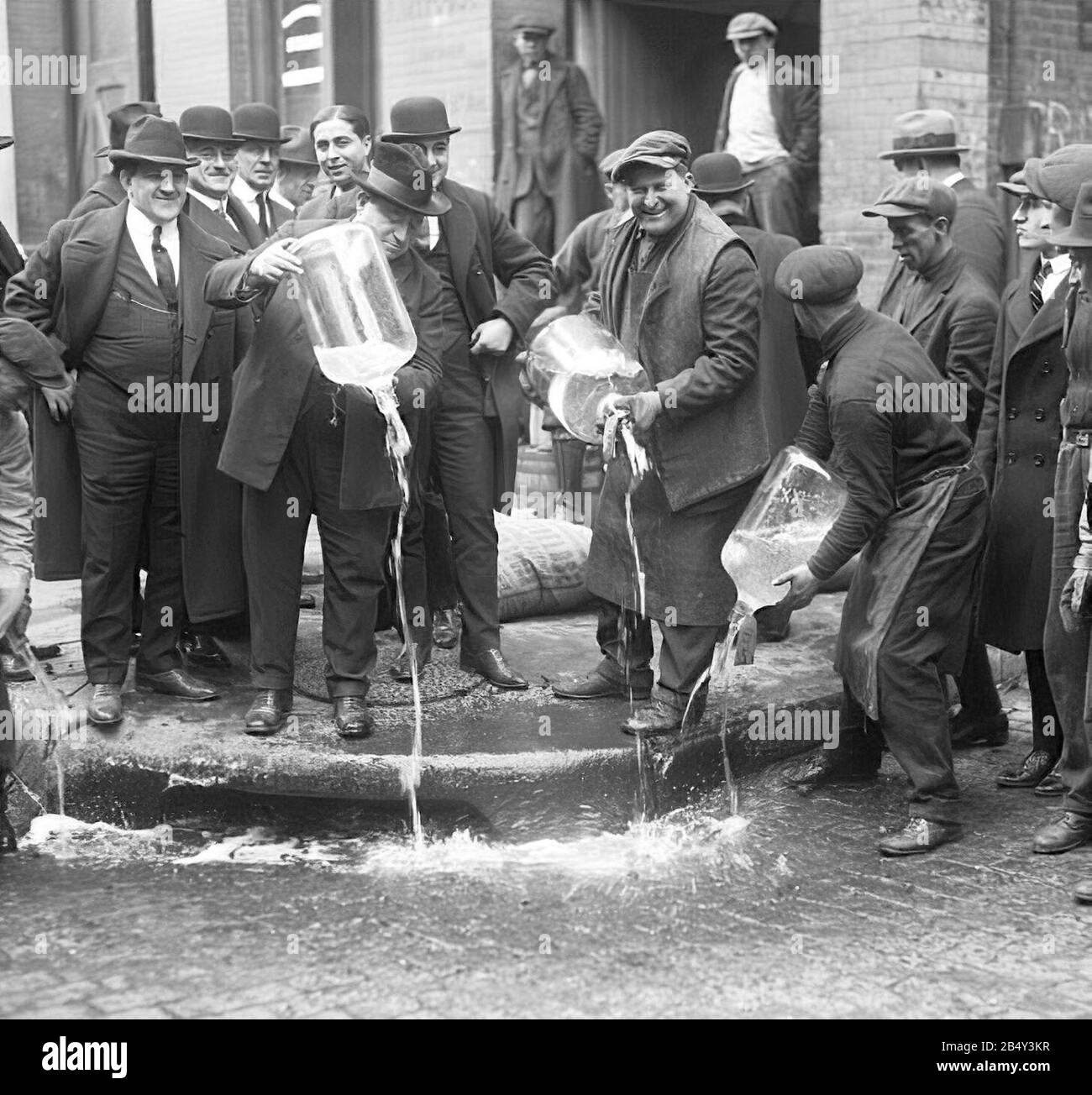 18th amendment prohibition hi-res stock photography and images - Alamy