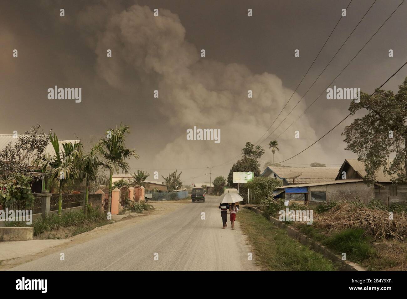 Pyroclastic volcano hi-res stock photography and images - Alamy