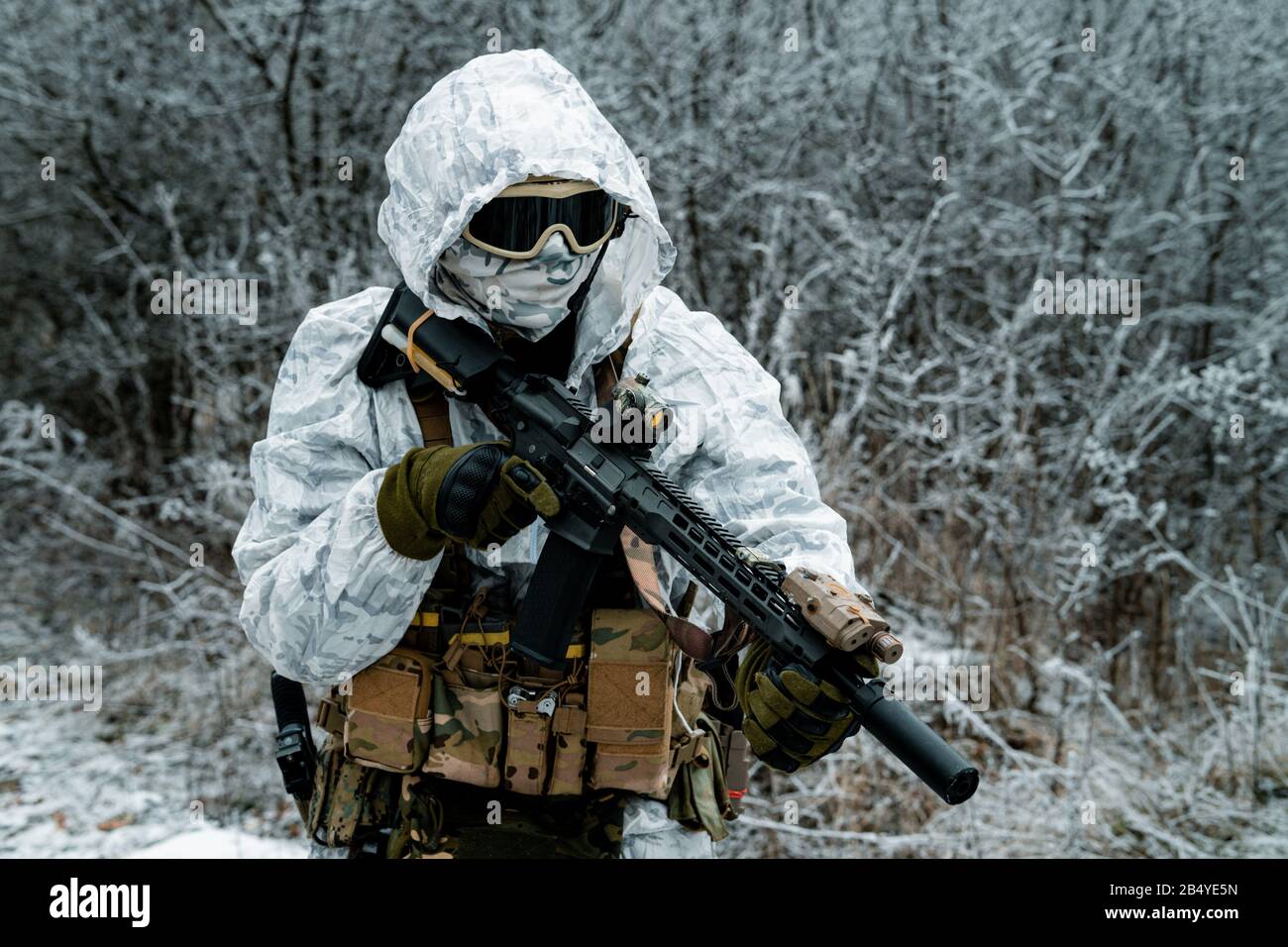Snow Camouflage Uniform High Resolution Stock Photography and Images ...