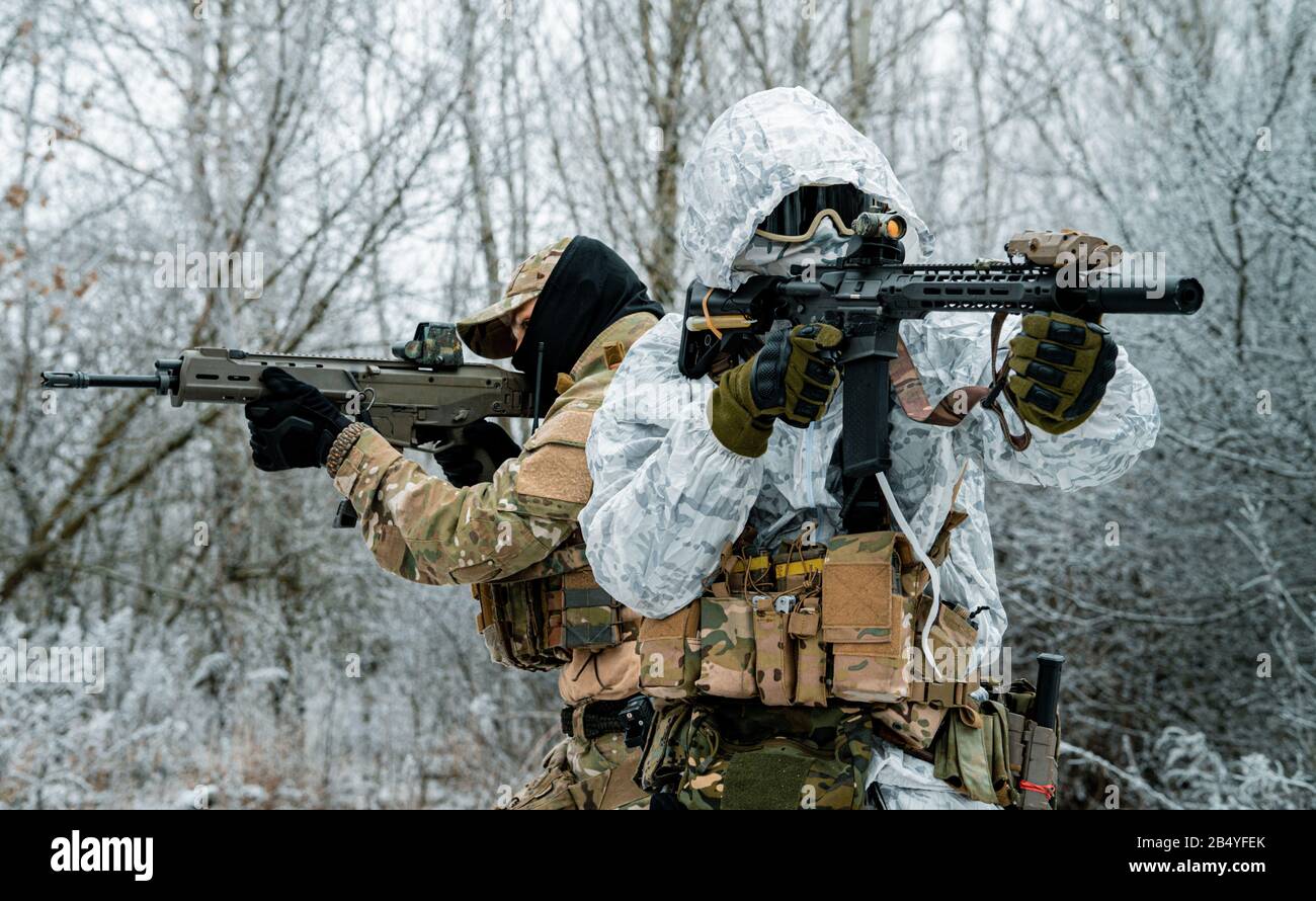 Aimer men hi-res stock photography and images - Alamy