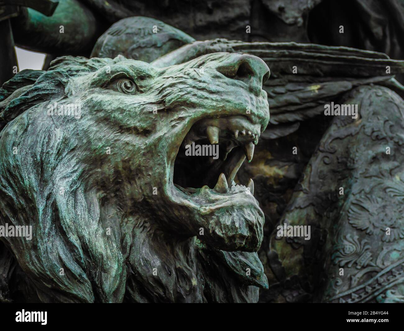 Roaring Lion Head Side View