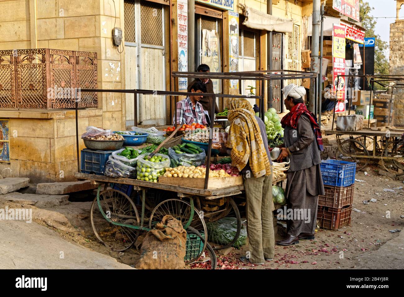 Jaisalmer, Rajasthan, india. 20th Jan, 2014. Vegetable merchant on ...