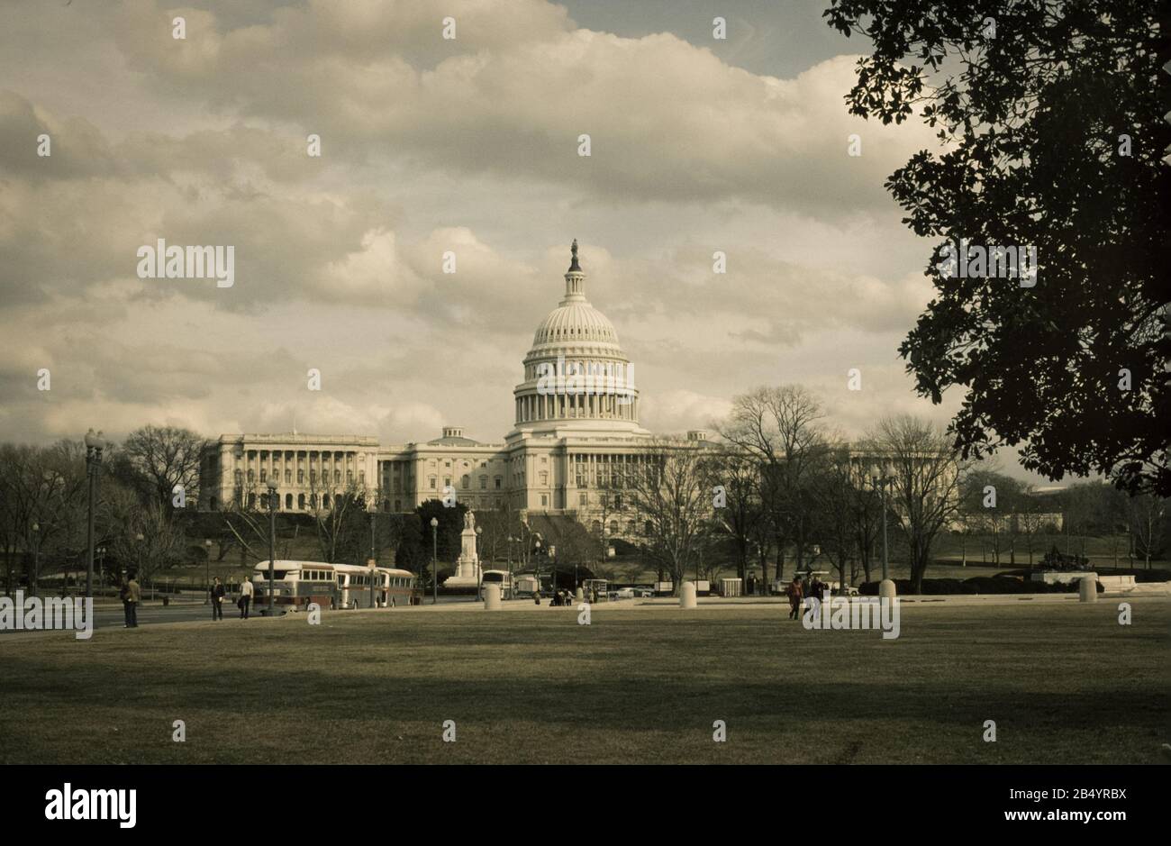 1970s united states capitol building hi-res stock photography and ...