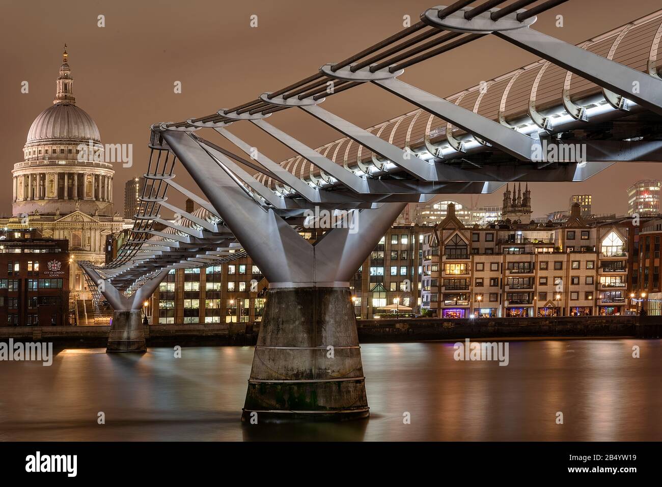 Millennium bridge london st pauls 2020 hi-res stock photography and ...