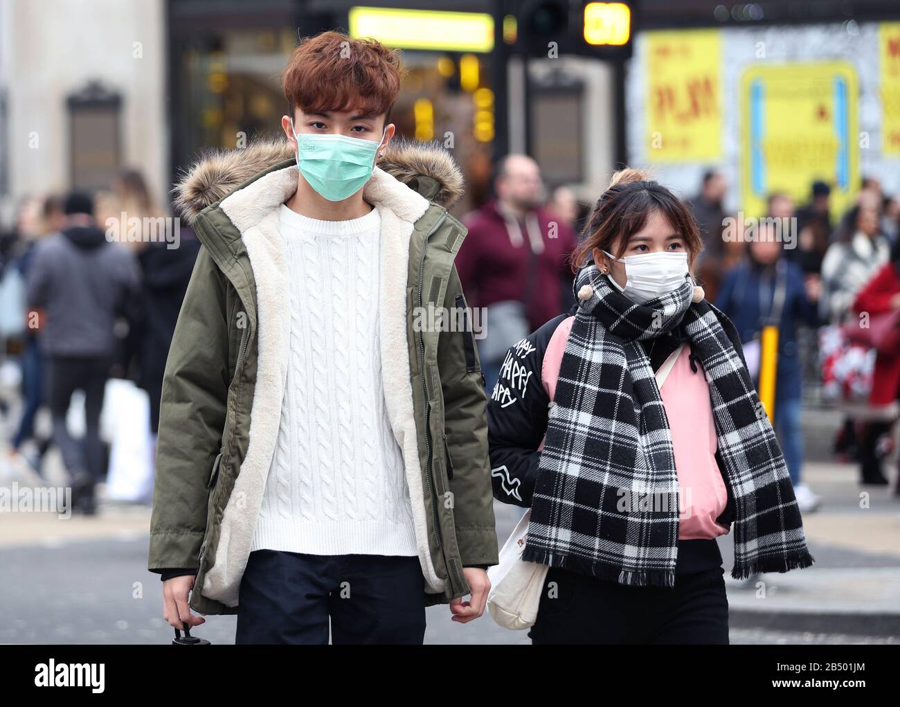 People wearing face masks in central London Stock Photo - Alamy