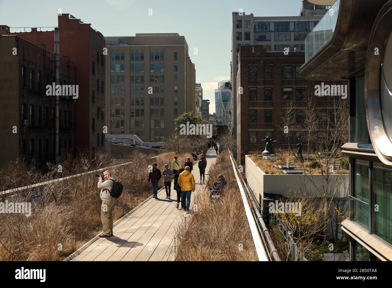 Walking the high line hi-res stock photography and images - Alamy