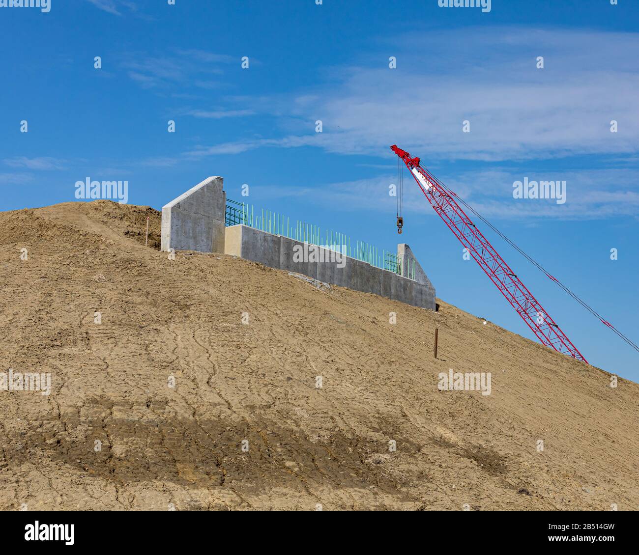 Highway freeway construction steel rebar hi-res stock photography and ...