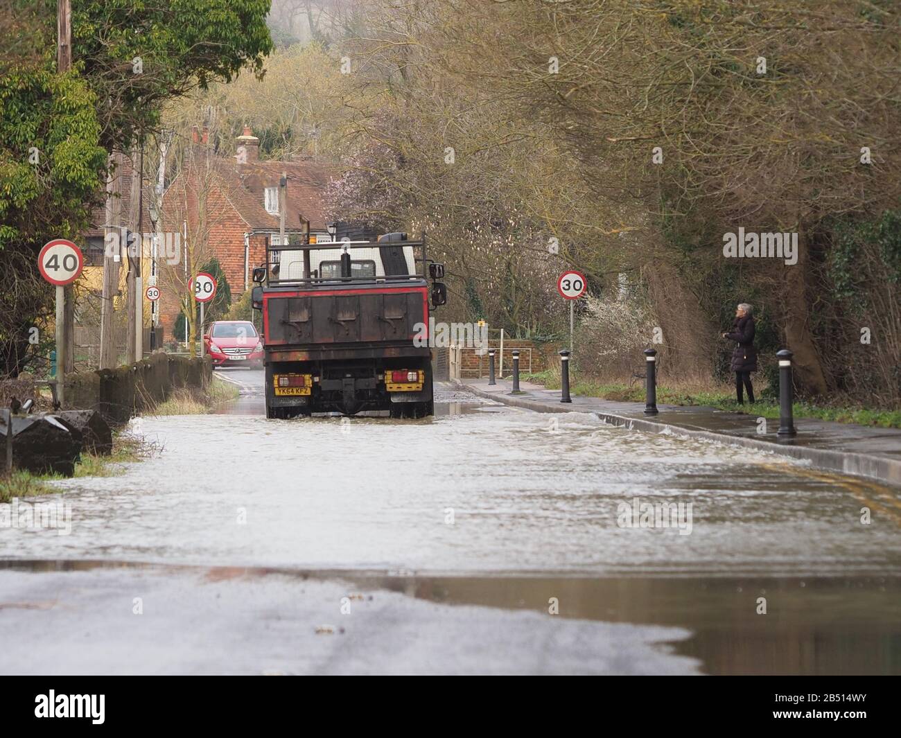Yalding, Kent, UK. 7th Mar, 2020. Flooding in the village of Yalding ...
