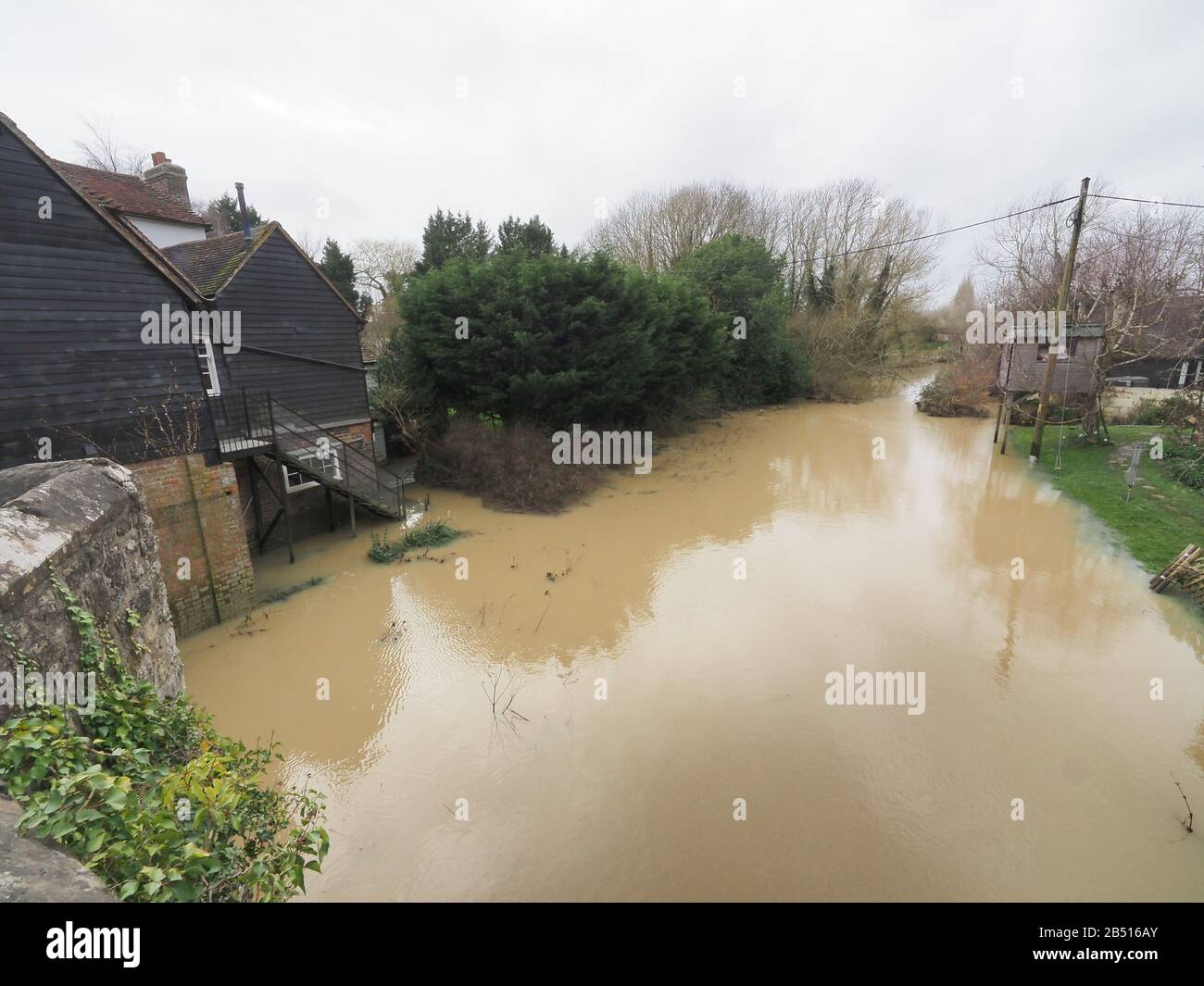 Yalding, Kent, UK. 7th Mar, 2020. Flooding in the village of Yalding ...