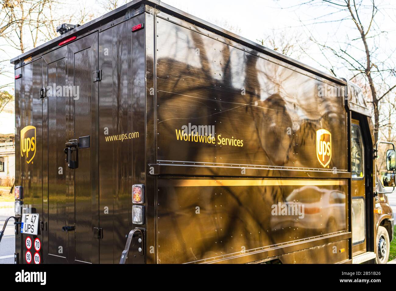 Ups romania hi-res stock photography and images - Alamy