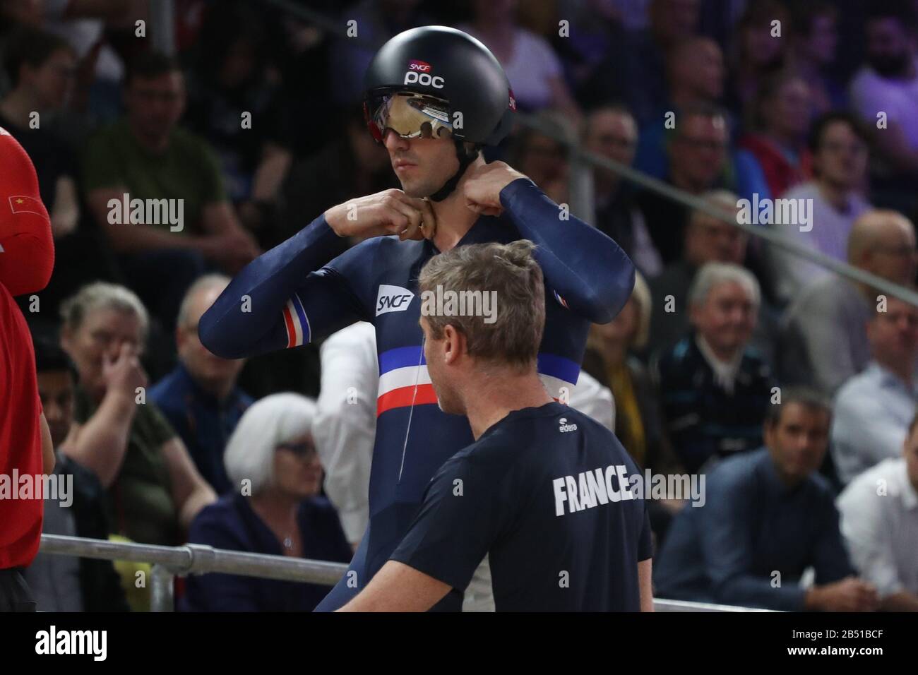 Mens sprint 1 16 finals hi-res stock photography and images - Alamy