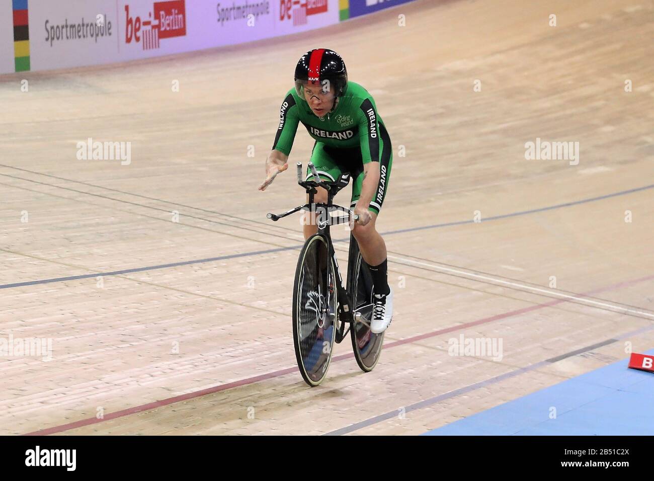Kelly Murphy of Irland Women's Individual Pursuit - Qualifying during ...