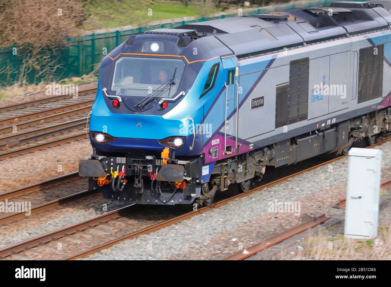 Modern trains in the uk hi-res stock photography and images - Alamy