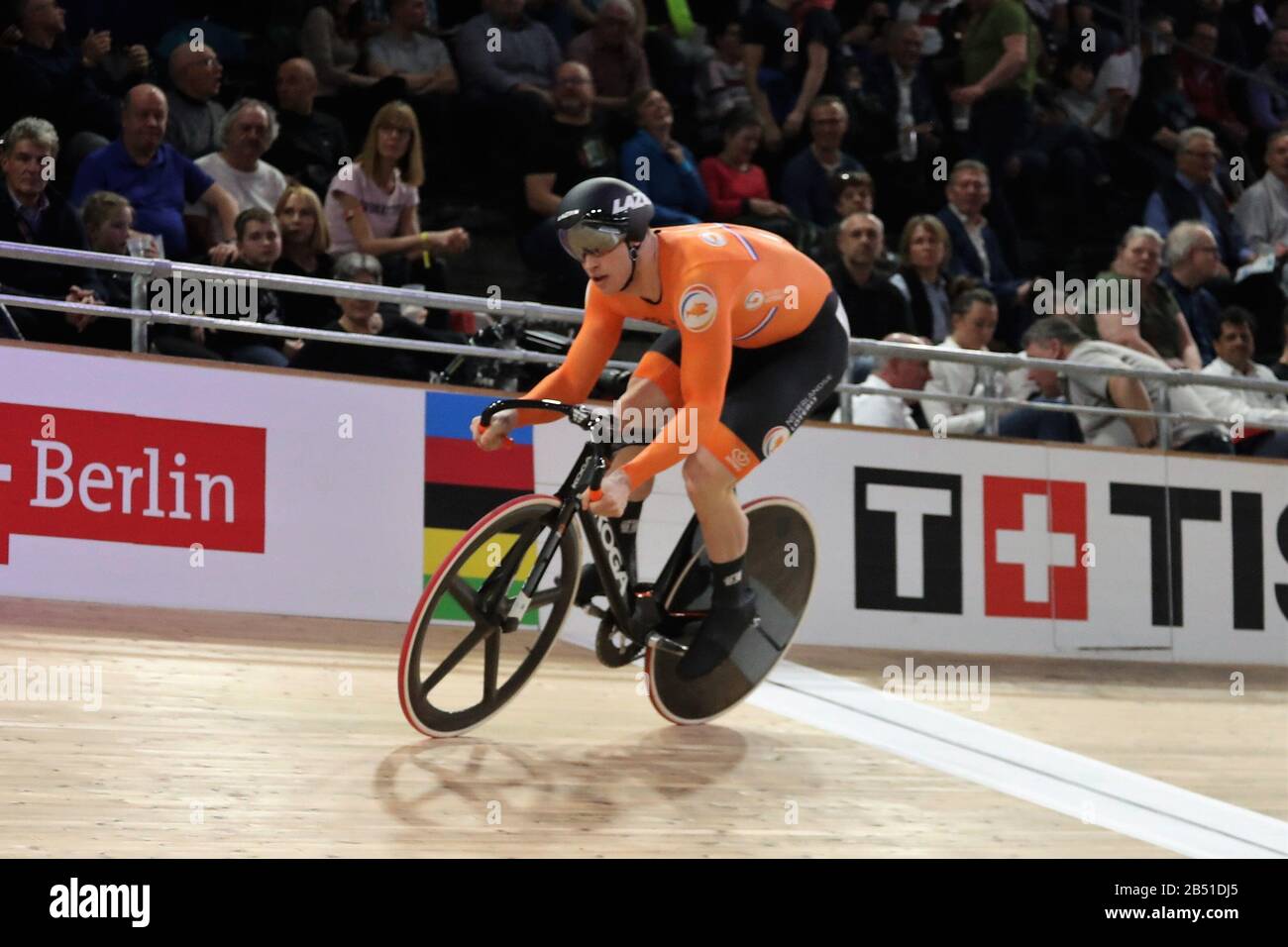 Harrie Lavreysen of Nederlandt Men's Sprint - 1/8 Finals 1 Heat during ...