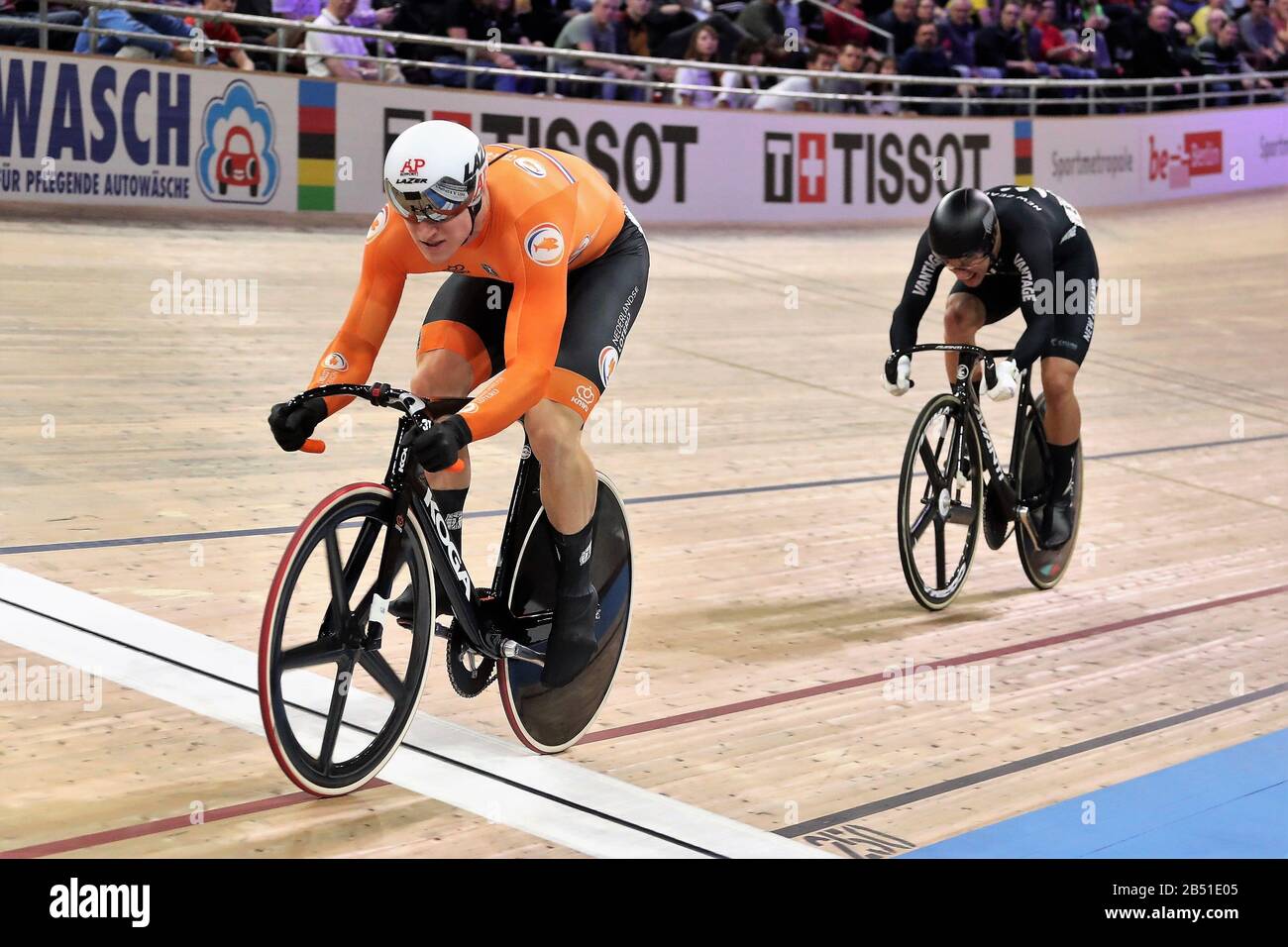 Jeffrey Hoogland of Nederlandt and Sam Webster of New Zealand Men's ...