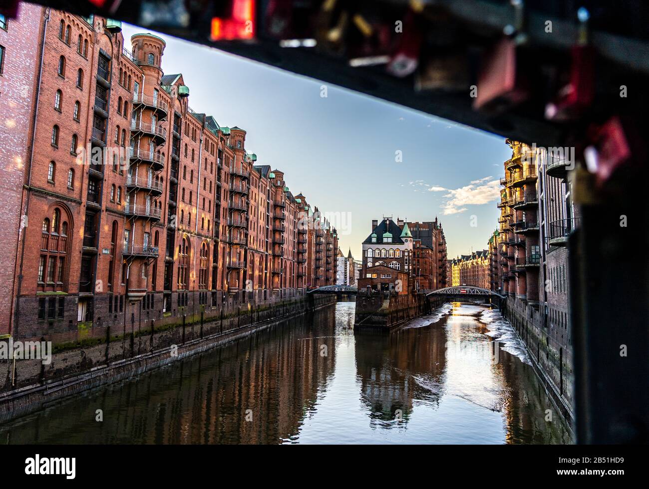 Illuminated storage and warehouse buildings hi-res stock photography ...